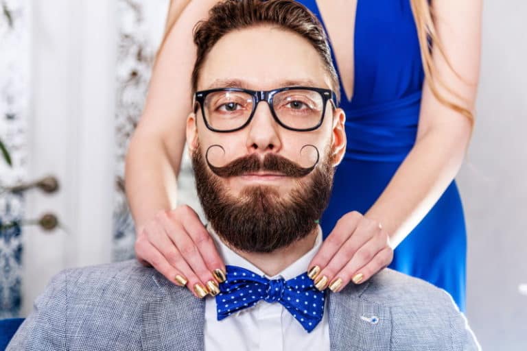 Should Your Beard Cover Your Upper Lip - beardguidance.com