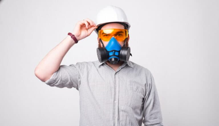 Can You Use A Respirator With A Beard? Here's The Truth ...